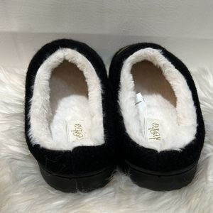 Kooba | Shoes | Kooba Indooroutdoor Slippers In Size Xl 95 To 5 | Poshmark